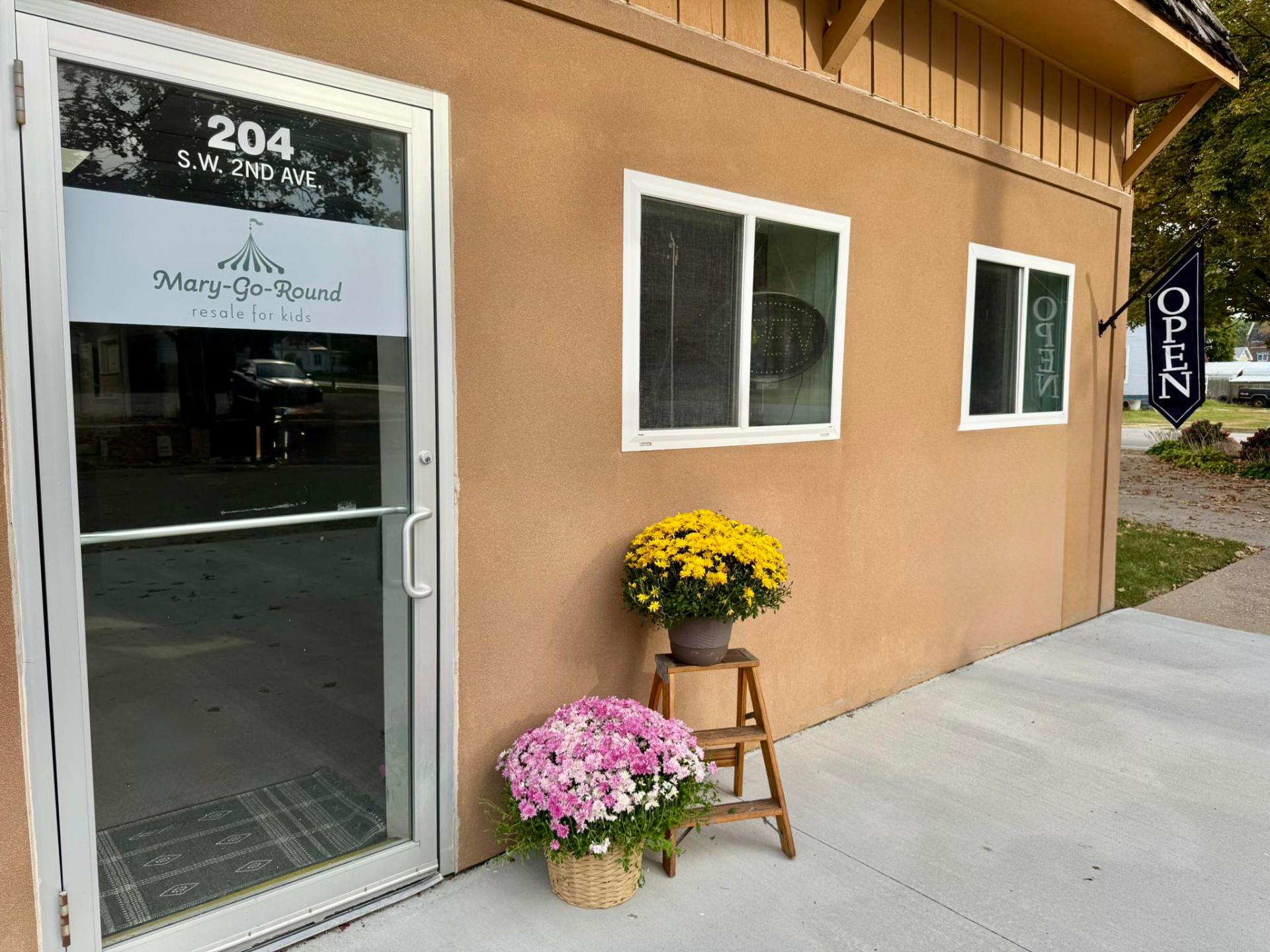 Mary Go Round Resale | Kids Resale Store in Aledo, IL